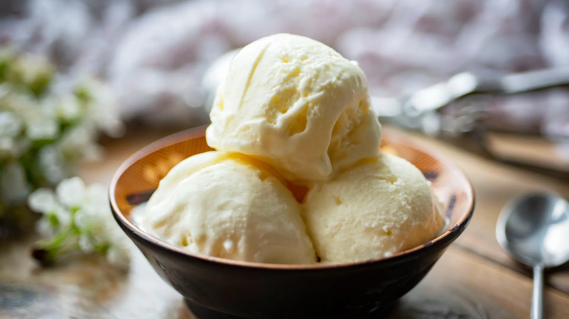 Recept za pravi domaći sladoled od vanile: Jede se natenane, sa sećanjem na detinjstvo